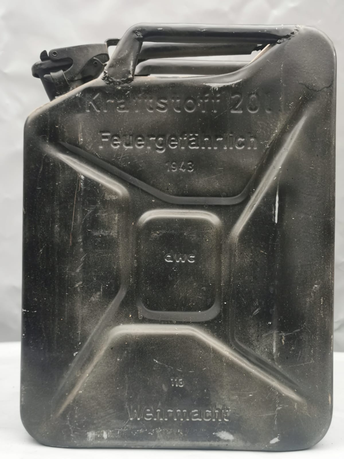 ww2 German jerry can - Total Relics