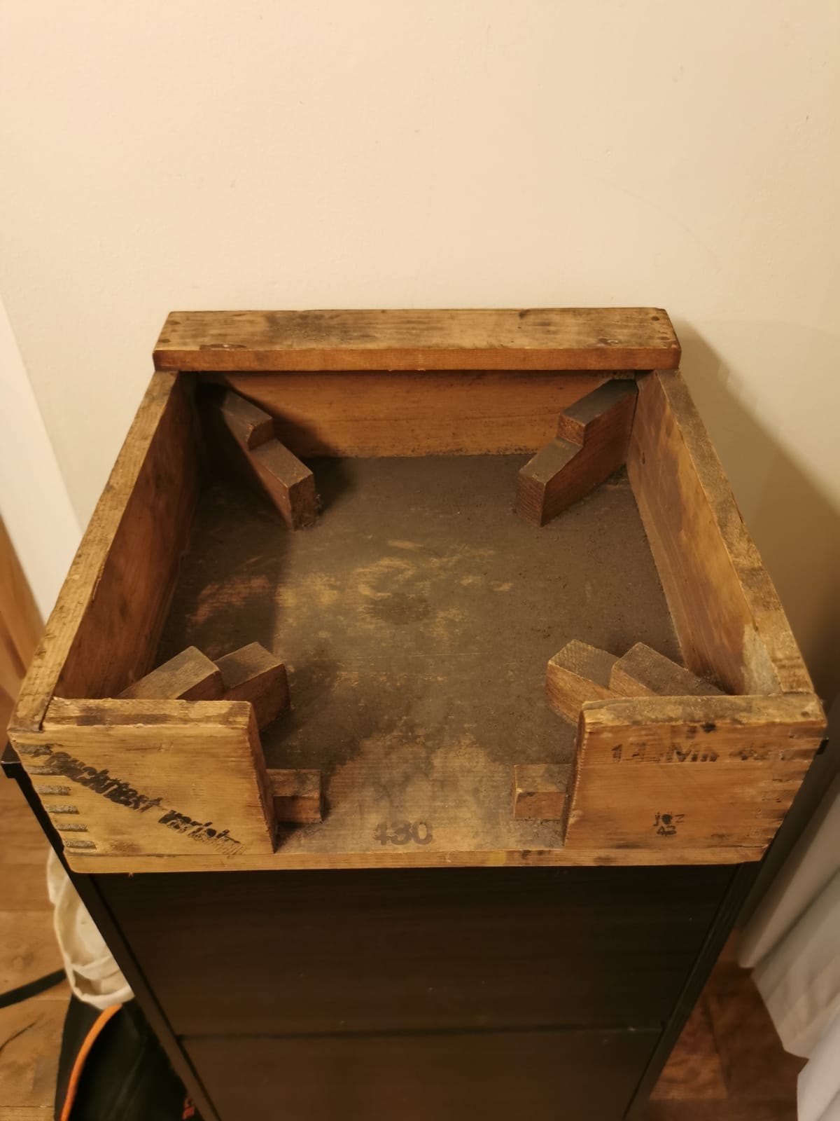 ww2 original German Tellermine 42 box - Total Relics