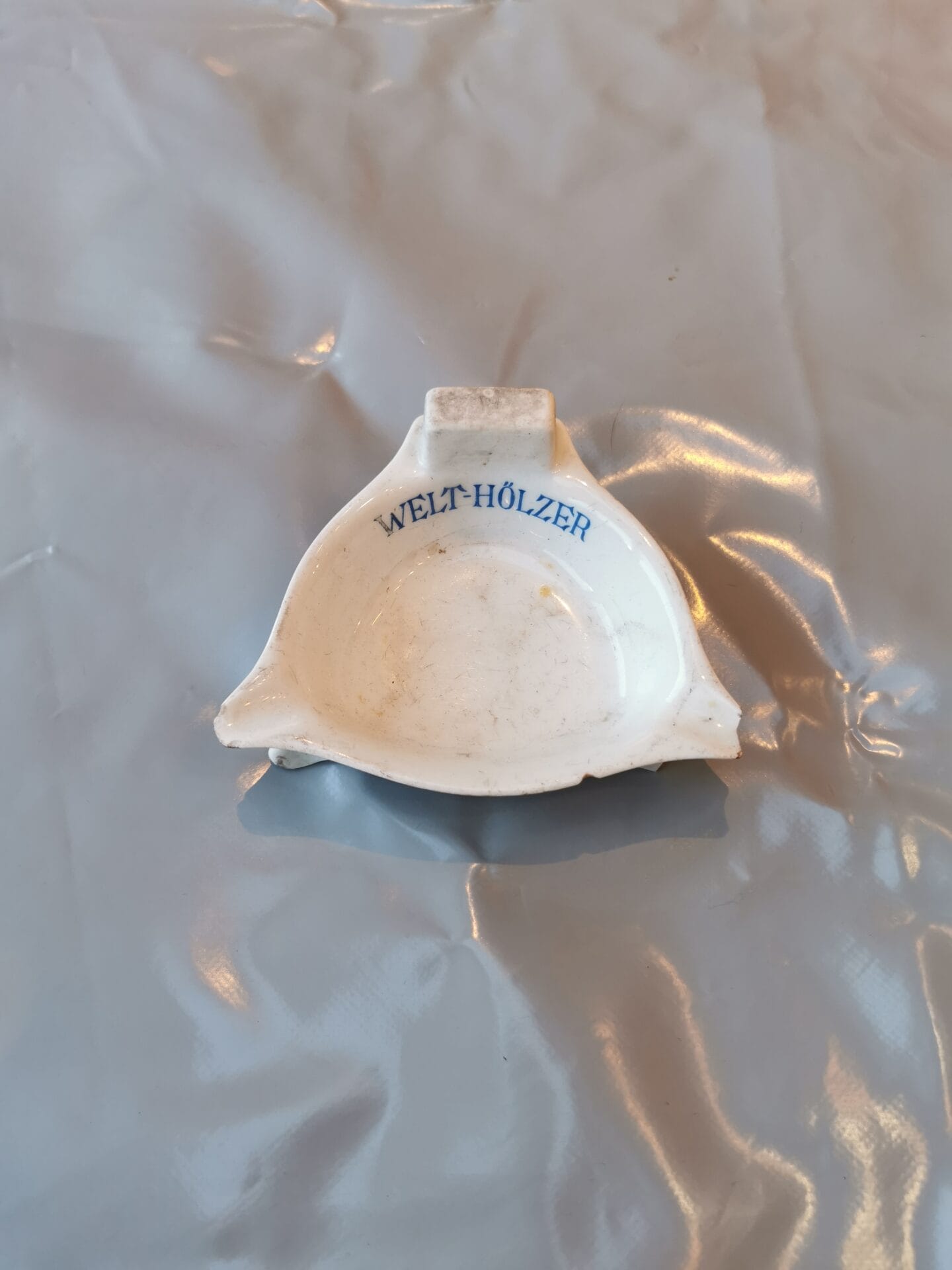 ww2 German porcelain ash tray - Total Relics