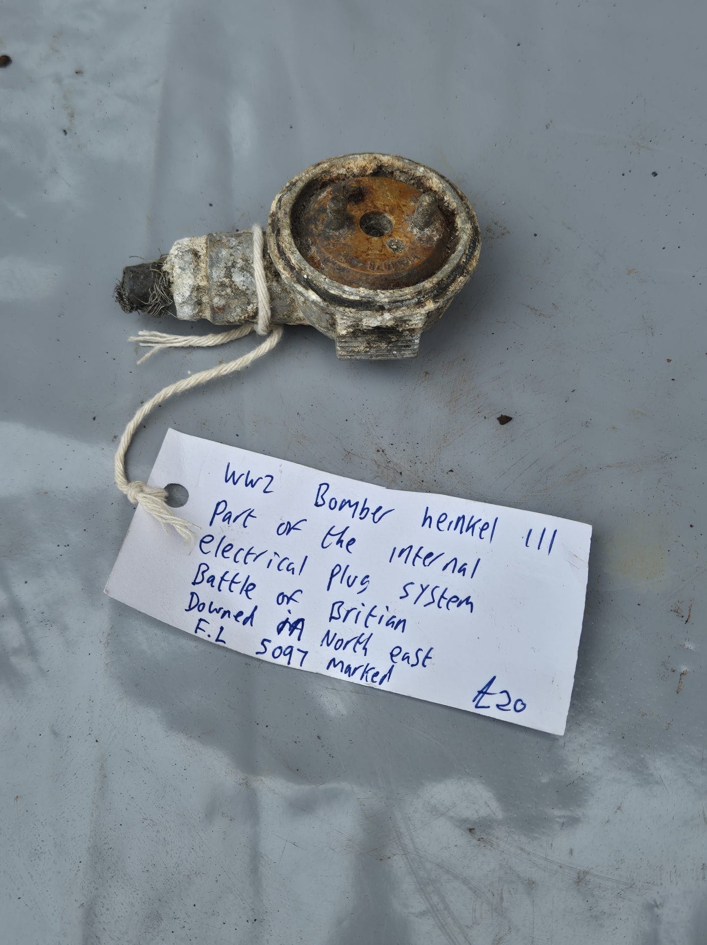 ww2 German bomber Heinkel electrical plug - Total Relics